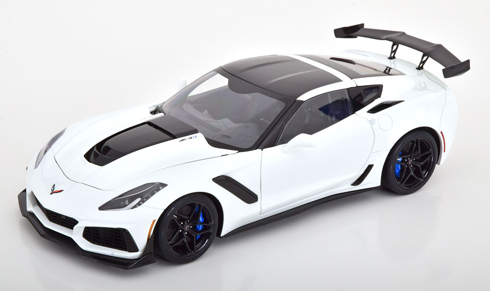 商品詳細 メーカー AUTOart スケール 1/18 お届け時期 お届けの目安の記載を必ずご確認ください。 在庫について 在庫管理に関しましては細心の注意を払っておりますが、他サイトとの併売の為、在庫切れの場合がございます。万が一売り切れ...