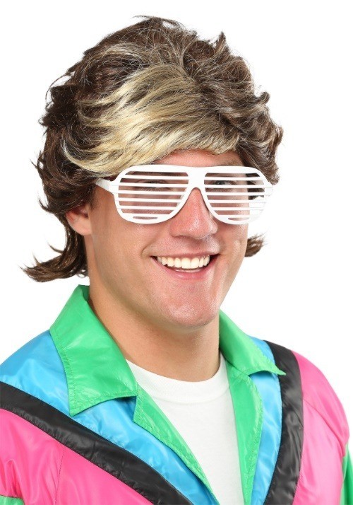 80年代風のハイライトが入ったメンズ用ウィッグです。ハロウィン、仮装パーティー、イベントでのコスチュームに最適です。 ▶ セット内容 ✓ ウィッグ（ブラウンのハイライト入りショートヘア） ※ 記載以外の小物は付属し...