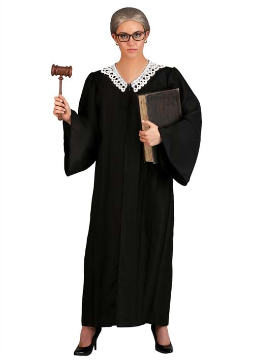 最高裁判所の裁判官をモチーフにしたコスプレ衣装です。ハロウィン、仮装パーティー、イベントに最適な本格デザイン。 ▶ セット内容 ✓ ローブ（襟付きの法服） ✓ ウィッグ（裁判官スタイルのカツラ） &#...