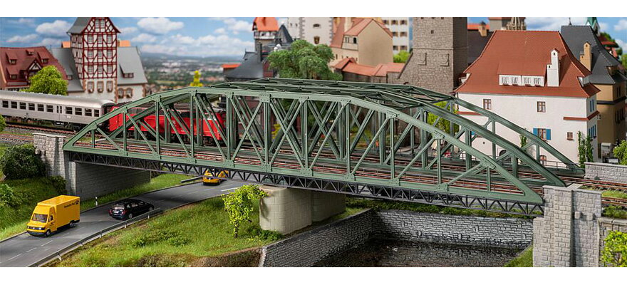 商品詳細 メーカー Faller スケール H0 電源方式 デジタルデコーダー 非搭載 お届け時期 お届けの目安の記載を必ずご確認ください。 在庫について 在庫管理に関しましては細心の注意を払っておりますが、他サイトとの併売の為、在庫切れの...