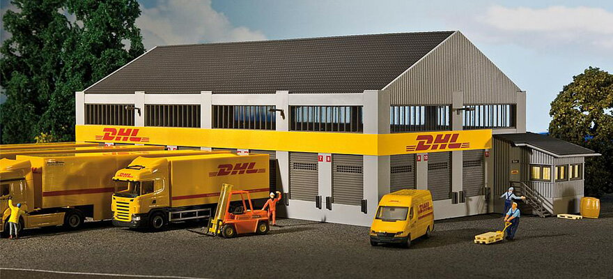 商品詳細 メーカー Faller スケール H0 電源方式 デジタルデコーダー 非搭載 お届け時期 お届けの目安の記載を必ずご確認ください。 在庫について 在庫管理に関しましては細心の注意を払っておりますが、他サイトとの併売の為、在庫切れの...