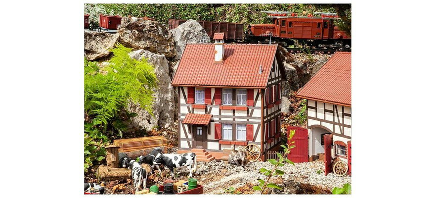 商品詳細 メーカー Faller スケール G 電源方式 デジタルデコーダー 非搭載 お届け時期 お届けの目安の記載を必ずご確認ください。 在庫について 在庫管理に関しましては細心の注意を払っておりますが、他サイトとの併売の為、在庫切れの場...