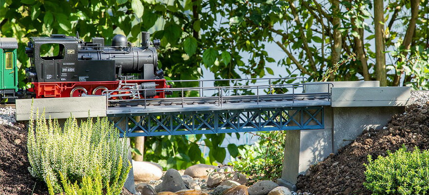 商品詳細 メーカー Faller スケール G 電源方式 デジタルデコーダー 非搭載 お届け時期 お届けの目安の記載を必ずご確認ください。 在庫について 在庫管理に関しましては細心の注意を払っておりますが、他サイトとの併売の為、在庫切れの場...