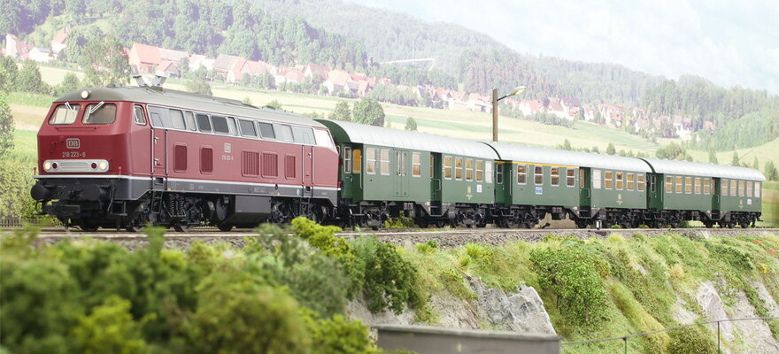 商品詳細 メーカー Lenz スケール 電源方式 DC デジタルデコーダー DCC お届け時期 お届けの目安の記載を必ずご確認ください。 在庫について 在庫管理に関しましては細心の注意を払っておりますが、他サイトとの併売の為、在庫切れの場合...