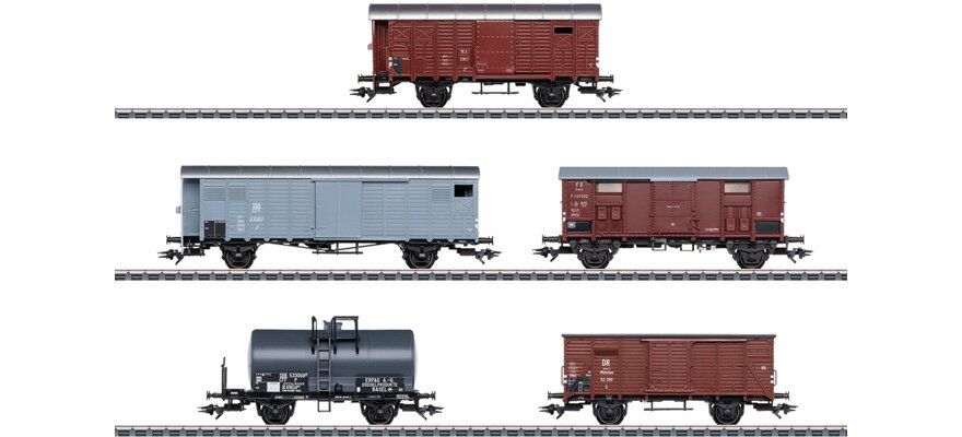 商品詳細 メーカー Maerklin スケール H0 電源方式 AC デジタルデコーダー 非搭載 お届け時期 お届けの目安の記載を必ずご確認ください。 在庫について 在庫管理に関しましては細心の注意を払っておりますが、他サイトとの併売の為、...