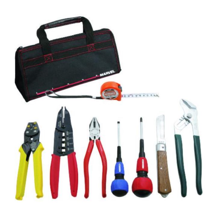 【特長】 ●電気工事士技能試験を受験するための基本工具+JIS C-9711適合品の圧着工具（リングスリーブ用）のセットです。 ●多機能なVA線ストリッパーで切る、測る、剥く、のの字曲げの作業が効率よくできます。 ●マイナスドライバーは先端...