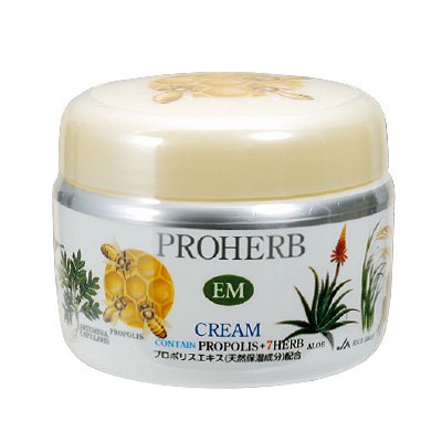 みんなで使える天然ハーブエキス配合の全身用スキンケアクリーム 日本で最初にプロポリスを化粧品に活用したのがプロハーブクリーム。 累計300 万個以上出荷されたロングセラー商品です。プロハーブ化粧品シリーズの原点として、今でも多くの方から選ば...