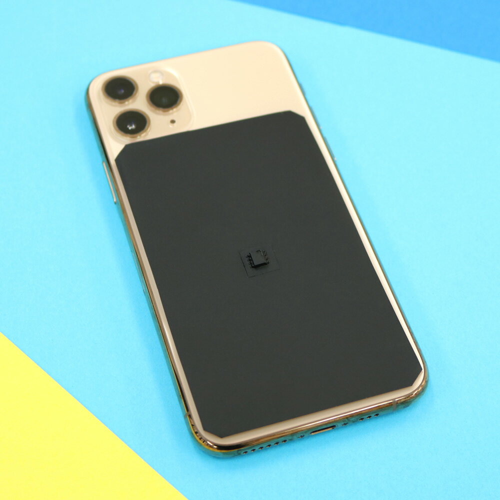 もっと気軽にスマートフォンやタブレットの電磁波対策を！という想いで研究開発された「雷神カード」。 従来品よりさらにパワーアップしてさらにお求めやすくなった「雷神カード2（ブラックペーパー）」をぜひお試しください。 開発物語 小学校にタブレッ...