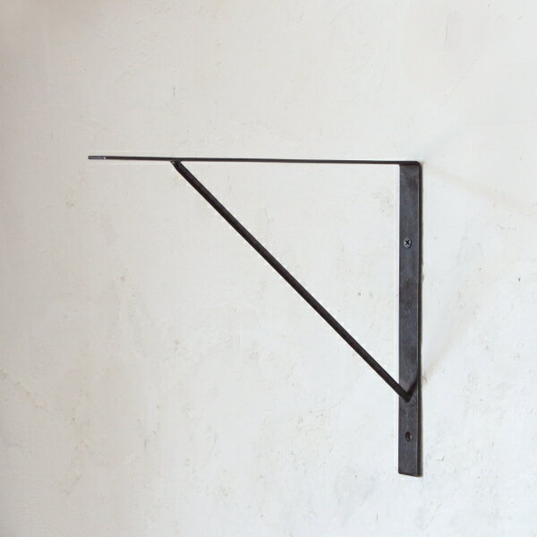 商品説明サイズ幅:約2.4cm*奥行:約27.5cm高さ:約24cm 重さ:約310g 材質鉄 アイアン 商品説明・取付ネジが付属します。(4本) アイアン素材の雰囲気をそのままに残したハンドクラフト商品となります。 サイズ・形のバラツキや...