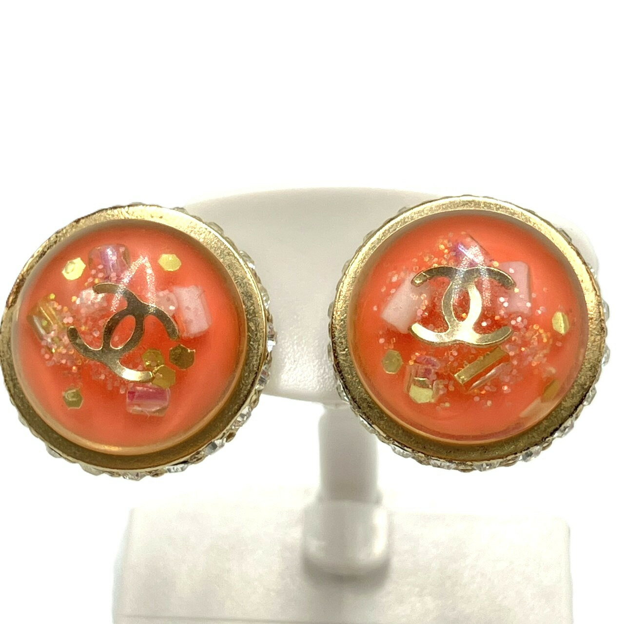 商品情報 ブランド CHANEL シャネル ライン - 型番 - 素材 メタル 石の素材 - カラット - サイズ 1.5cm 重さ 7.72g 付属品 箱、ショッププレート 色 ピンク