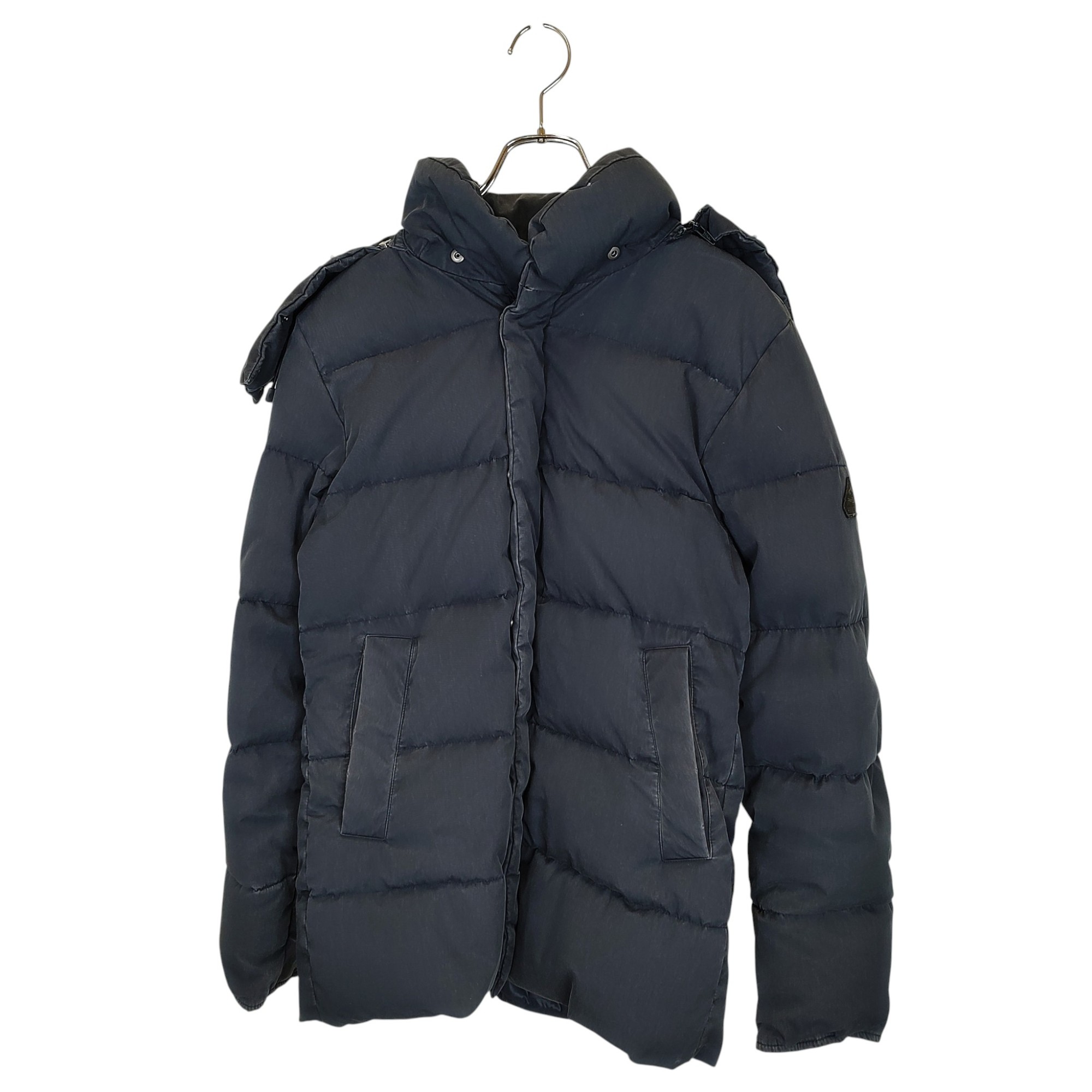 商品状態 コンディションランク コンディション詳細 ・全体色褪せ ・首回り/袖口/ポケット部分/その他数ヶ所擦れ 商品コード IT3CYBDRVDAG ブランド PYRENEX アイテム名 BELFORT JACKET ダウンジャケット 対...