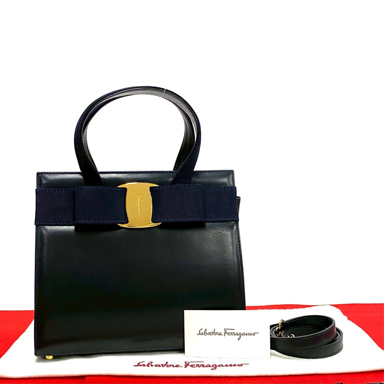 楽天市場】サルバトーレフェラガモ ショルダーバッグ 美品 楽天市場】サルバトーレフェラガモ ショルダーバッグ 美品