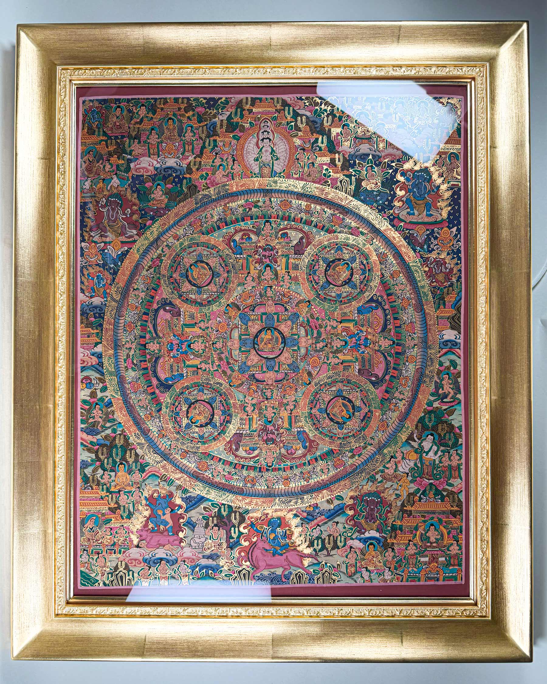 【曼荼羅（まんだら）とは】 曼荼羅は、古代インドを起源とする神聖な図像で、「宇宙の姿」や「心の中の世界」を象徴的に表したものです。 サンスクリット語の「mandala（マンダラ）」は、「円」「調和」「場」を意味し、そこには“すべてが一つにつ...