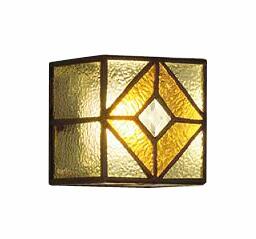 (LED内蔵)LED6.5W電球色 2700Kステンドグラス 透明・アンバー径□100 出80mm0.7kg■密閉型■AC100V■調光器併用不可11VA定格光束 370lm消費電力 6.5WRa83白熱灯60W相当カバー化粧ネジ式LED交...