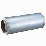 適用パイプ・ダクト寸法：φ200mm製品寸法：高さ252×幅252×奥行660mm中間取付形ストレートサイレンサー■特長鋼板製吸音材は内面クロス貼りグラスウール消音効果は約9dBカウンターアローファンとの組合せに最適質量：5.3kg※換気扇...