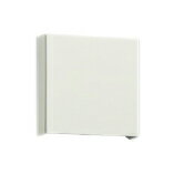 建築に同化する、空間との親和性が高いブラケット。LED(電球色)色温度：2700K演色性：Ra93消費電力：10.5W光束：855lm本体：アルミダイカスト・マットファインホワイト塗装レンズ：アクリル・透明消し幅-□120 出幅-30mm ...