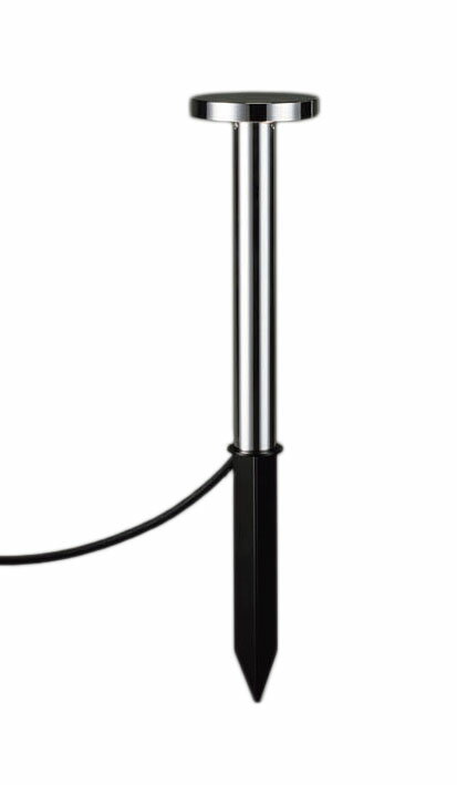 LED光源が極小である事を生かした、これまでにない細さのガーデンライト。電球色（2700K）Ra83定格光束：451lm消費電力：5.7Wステンレス（#400研磨）アルミ（黒色塗装）重量：1.9kgアクリル（消し）電源電圧：100〜240V...