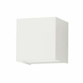 ●空間に光のアクセントを描くキューブブラケット。幅・高さ80mm、出しろ70mmのコンパクトなデザイン。LED内蔵、電源ユニット内蔵LED（高演色・電球色タイプ）色温度：2700K幅：80mm高：80mm出しろ：70mm質量：0.4kg器具...