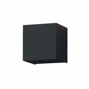 ●空間に光のアクセントを描くキューブブラケット。幅・高さ80mm、出しろ70mmのコンパクトなデザイン。LED内蔵、電源ユニット内蔵LED（高演色・電球色タイプ）色温度：2700K幅：80mm高：80mm出しろ：70mm質量：0.5kg器具...