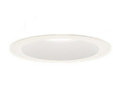 ランプ別梱包LEDフラットランプφ70 クラス700 1灯（口金GX53-1）色温度：3500K埋込穴径：φ150mm埋込高：80mm器具光束：710lm電圧：100V消費電力：7.9W消費効率：89.8lm/W【アルミダイカスト枠】ホワイ...