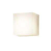 ランプ別梱包LEDフラットランプφ70 クラス500 1灯（口金GX53-1）色温度：2700K幅：110mm高：110mm出しろ：90mm質量：0.5kg器具光束：400lm電圧：100V消費電力：5W消費効率：80lm/Wデザイン分類：...