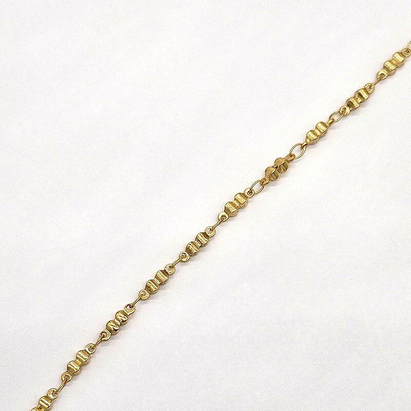 デザインチェーンです。 【サイズ】 太さ：約2mm 線径：約2mm チェーンはメッキ加工のため2～3営業日ほどお時間をいただきます。 在庫切れになっている商品や大口注文・ネックレス加工をご希望されるお客様はお気軽にお問い合わせください。 全...