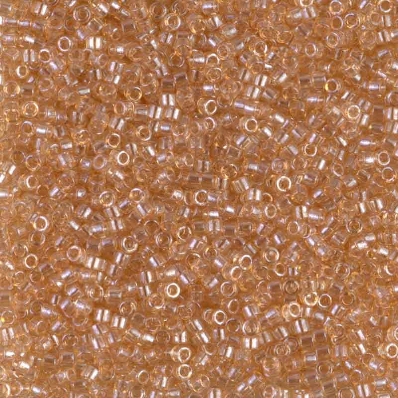 【サイズ】11/0外径：約1.6mm 穴の大きさ：約0.8mm 糸が通りやすいよう穴が大きめであり、ガラスの部分が薄く軽いビーズです。 ビーズ織り・ビーズステッチに適しています。 ※製造ロットにより、同じ品番でも多少の色違いが生じる場合があ...