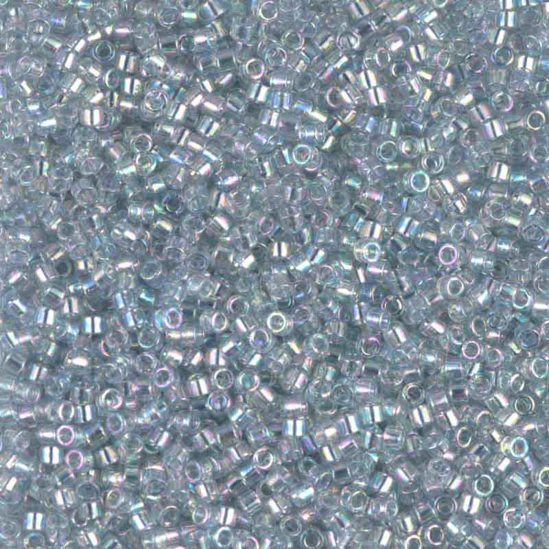 【サイズ】11/0外径：約1.6mm 穴の大きさ：約0.8mm 糸が通りやすいよう穴が大きめであり、ガラスの部分が薄く軽いビーズです。 ビーズ織り・ビーズステッチに適しています。 ※製造ロットにより、同じ品番でも多少の色違いが生じる場合があ...