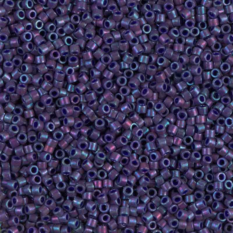 【サイズ】11/0外径：約1.6mm 穴の大きさ：約0.8mm 糸が通りやすいよう穴が大きめであり、ガラスの部分が薄く軽いビーズです。 ビーズ織り・ビーズステッチに適しています。 ※製造ロットにより、同じ品番でも多少の色違いが生じる場合があ...