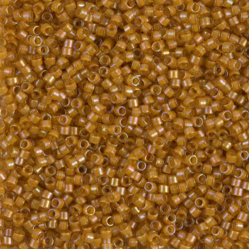 【サイズ】11/0外径：約1.6mm 穴の大きさ：約0.8mm 糸が通りやすいよう穴が大きめであり、ガラスの部分が薄く軽いビーズです。 ビーズ織り・ビーズステッチに適しています。 ※製造ロットにより、同じ品番でも多少の色違いが生じる場合があ...