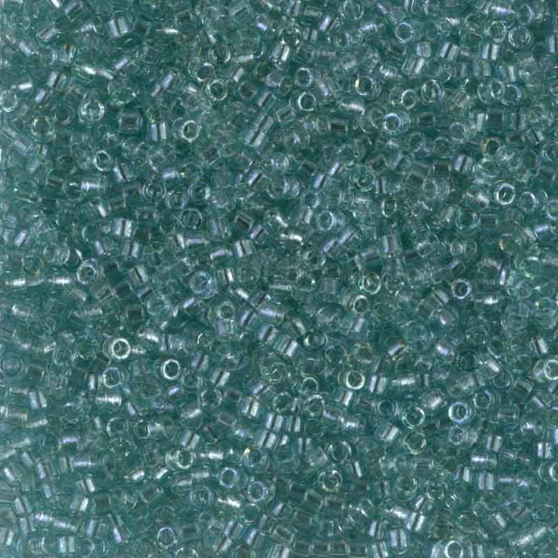 【サイズ】11/0外径：約1.6mm 穴の大きさ：約0.8mm 糸が通りやすいよう穴が大きめであり、ガラスの部分が薄く軽いビーズです。 ビーズ織り・ビーズステッチに適しています。 ※製造ロットにより、同じ品番でも多少の色違いが生じる場合があ...