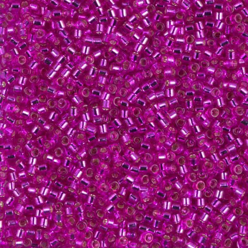 【サイズ】11/0外径：約1.6mm 穴の大きさ：約0.8mm 糸が通りやすいよう穴が大きめであり、ガラスの部分が薄く軽いビーズです。 ビーズ織り・ビーズステッチに適しています。 ※製造ロットにより、同じ品番でも多少の色違いが生じる場合があ...