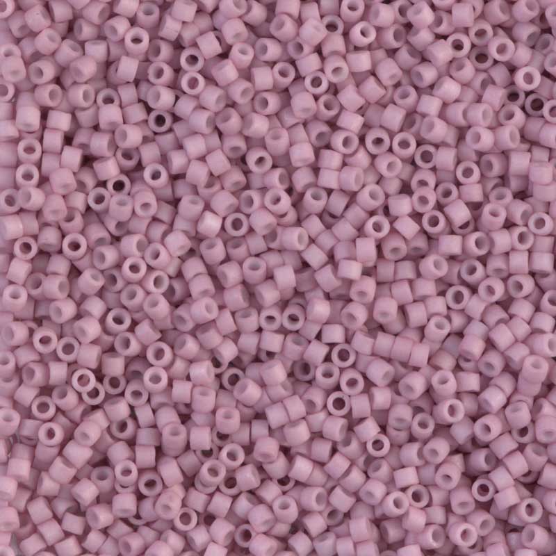 【サイズ】11/0外径：約1.6mm 穴の大きさ：約0.8mm 糸が通りやすいよう穴が大きめであり、ガラスの部分が薄く軽いビーズです。 ビーズ織り・ビーズステッチに適しています。 ※製造ロットにより、同じ品番でも多少の色違いが生じる場合があ...