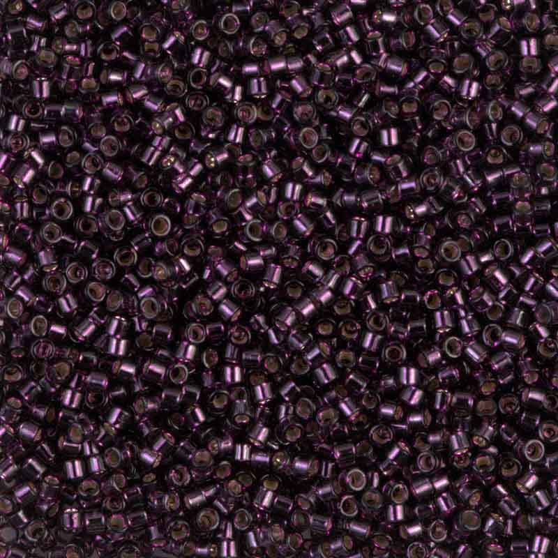 【サイズ】11/0外径：約1.6mm 穴の大きさ：約0.8mm 糸が通りやすいよう穴が大きめであり、ガラスの部分が薄く軽いビーズです。 ビーズ織り・ビーズステッチに適しています。 ※製造ロットにより、同じ品番でも多少の色違いが生じる場合があ...