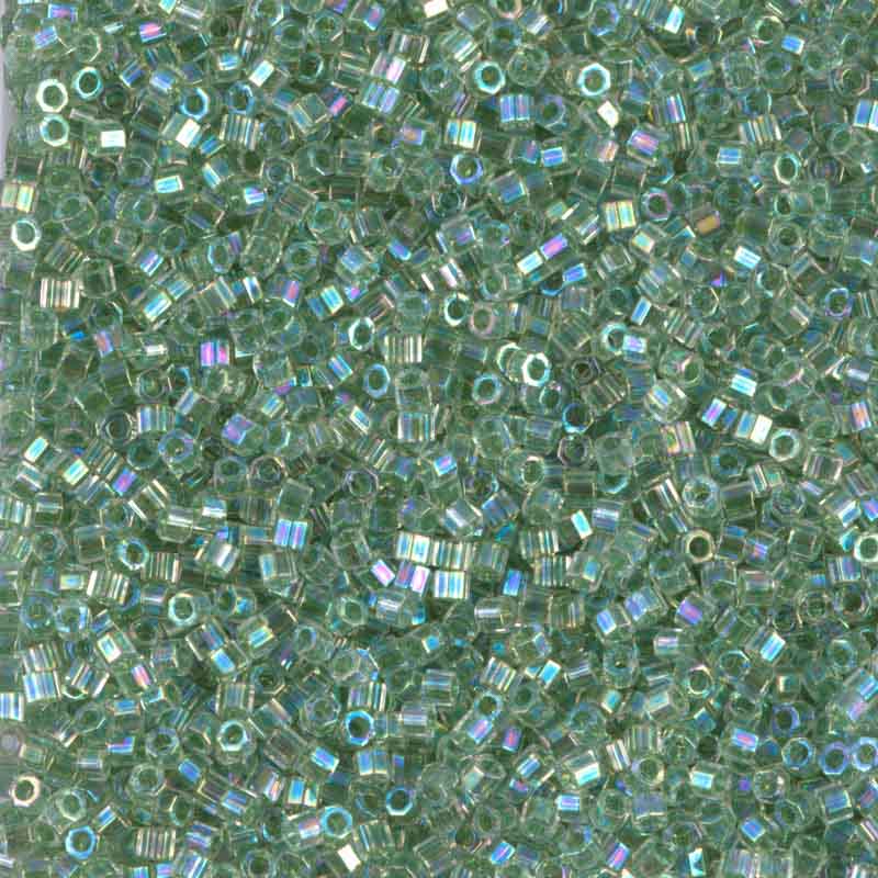 【サイズ】11/0外径：約1.6mm 穴の大きさ：約0.8mm 糸が通りやすいよう穴が大きめであり、ガラスの部分が薄く軽いビーズです。 ビーズ織り・ビーズステッチに適しています。 ※製造ロットにより、同じ品番でも多少の色違いが生じる場合があ...