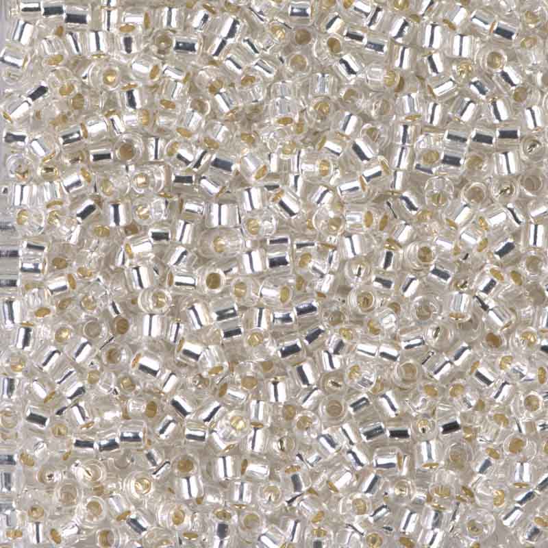 【サイズ】10/0外径：約2.2mm 穴の大きさ：約1mm 糸が通りやすいよう穴が大きめであり、ガラスの部分が薄く軽いビーズです。 ビーズ織り・ビーズステッチに適しています。 ※製造ロットにより、同じ品番でも多少の色違いが生じる場合がありま...