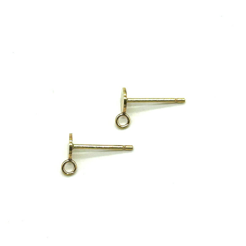 貼り付けピアス 貼り付けタイプのピアスです。キャッチはついていません。 カンが付いています。（カンはオープンタイプです） サイズ：皿4mm ゴールドフィルド(K14GF)のパーツです。 アメリカ等の海外から、高品質なゴールドフィルド製品を取...