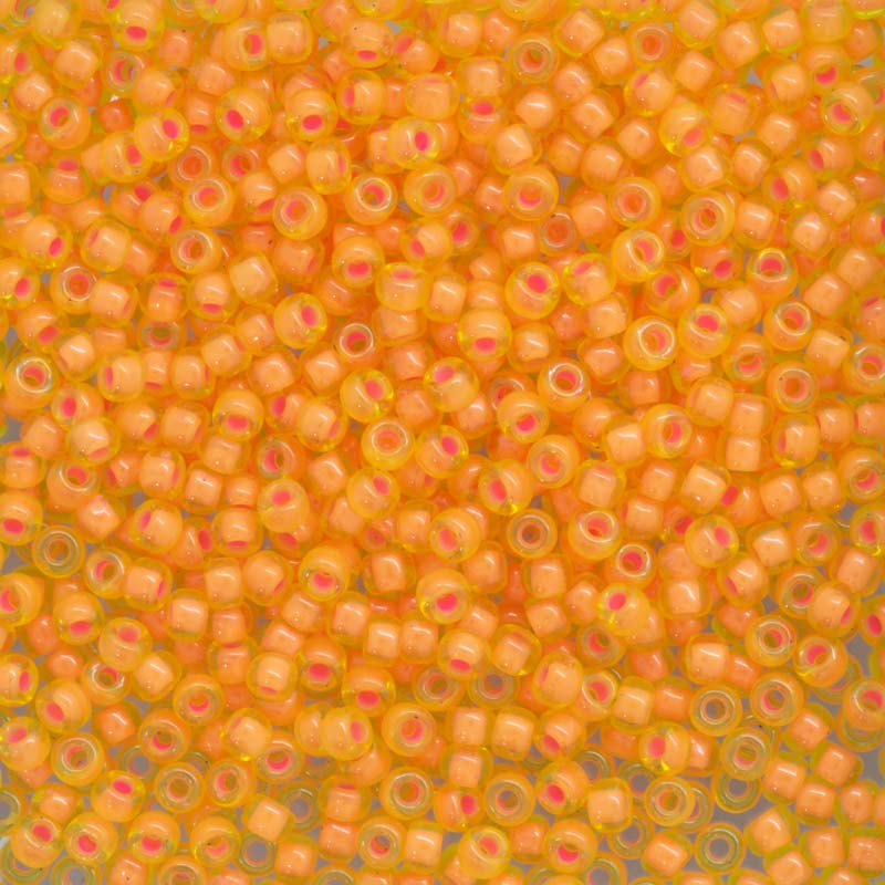 カラー番号：385外径：約2mm 穴の大きさ：約0.8mm ビーズステッチやビーズモチーフ作り等、ビーズワークに欠かせない「シードビーズ」です。 シンプルなので幅広い用途に使用できます。【色味について】※ロットによって色味が変わる場合がござ...