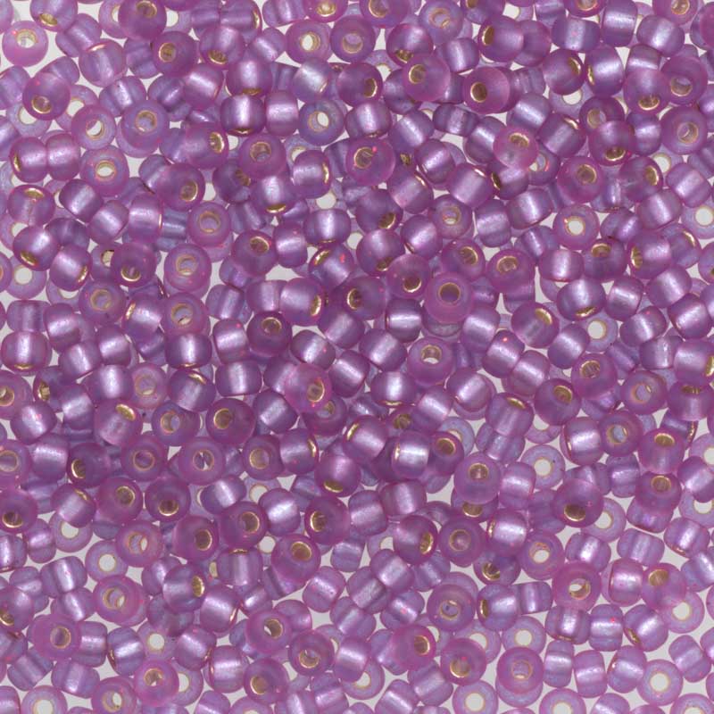 カラー番号：#1648 外径：約2mm 穴の大きさ：約0.8mm ビーズステッチやビーズモチーフ作り等、ビーズワークに欠かせない「シードビーズ」です。 シンプルなので幅広い用途に使用できます。【色味について】※ロットによって色味が変わる場合...