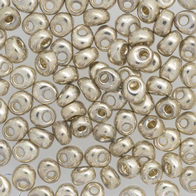 カラー番号：MA1051(MA181) ドロップビーズより少しガラス部分が大きく、形状も少し異なります。 (ドロップビーズより凹凸がなだらかです) ビーズフラワーやマスコットにおすすめです。【色味について】※ロットによって色味が変わる場合が...