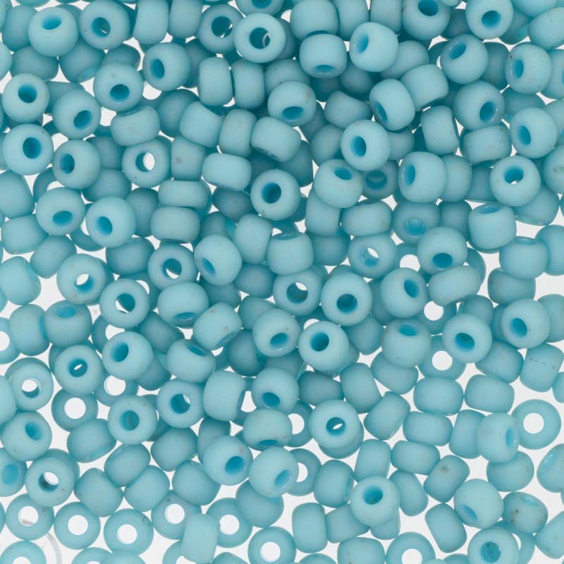 カラー番号：#2029 外径：約3mm 穴の大きさ：約1.1mm ​ ビーズステッチやビーズモチーフ作り等、ビーズワークに欠かせない「シードビーズ」です。 シンプルなので幅広い用途に使用できます。【色味について】※ロットによって...