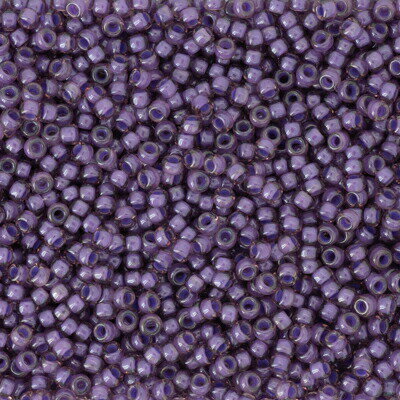 カラー番号：#2264 外径：約2mm 穴の大きさ：約0.8mm ビーズステッチやビーズモチーフ作り等、ビーズワークに欠かせない「シードビーズ」です。 シンプルなので幅広い用途に使用できます。【色味について】※ロットによって色味が変わる場合...