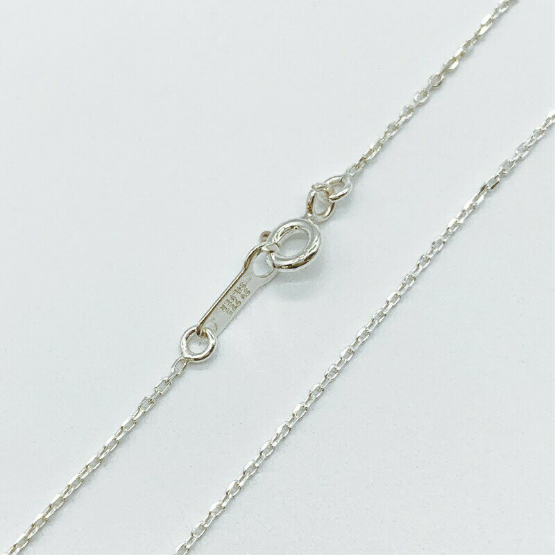 ネックレス(小判4面カット) 表面にカットのある小判(小豆)チェーンを使用した、細めのシルバーネックレスです。 サイズ：線径0.3mm スターリングシルバー(SV925)のパーツです。 アメリカやイタリア等の海外から、高品質なシルバー製品を...