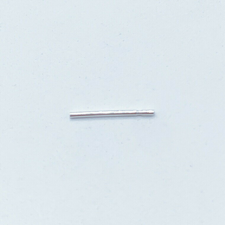 ピアス(ポストピアス) 平皿やカン等が付いていない、ポストのみの商品です。 サイズ：0.74x11.1mm スターリングシルバー(SV925)のパーツです。 アメリカやイタリア等の海外から、高品質なシルバー製品を取り寄せています。 【ご注意...