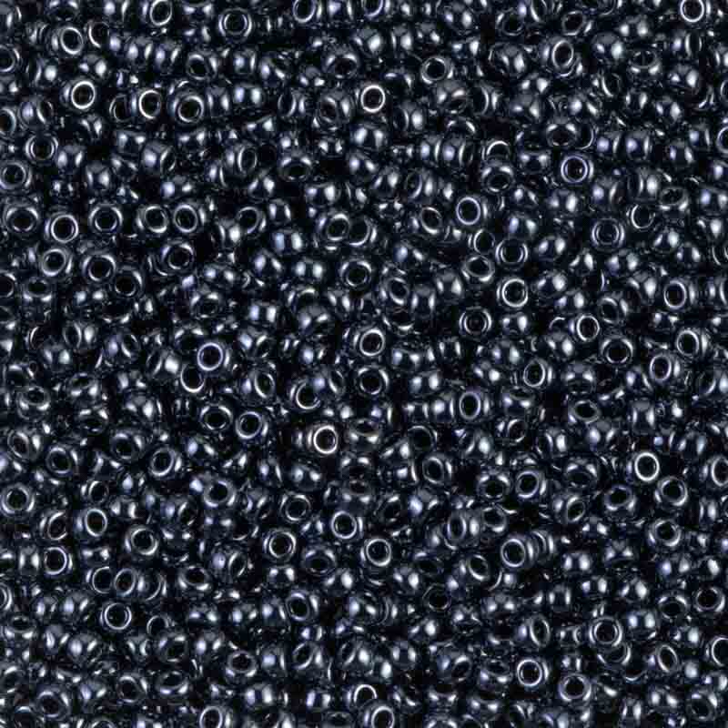 カラー番号：#451 外径：約2mm 穴の大きさ：約0.8mm ​ ビーズステッチやビーズモチーフ作り等、ビーズワークに欠かせない「シードビーズ」です。 シンプルなので幅広い用途に使用できます。【色味について】※製造ロットにより...