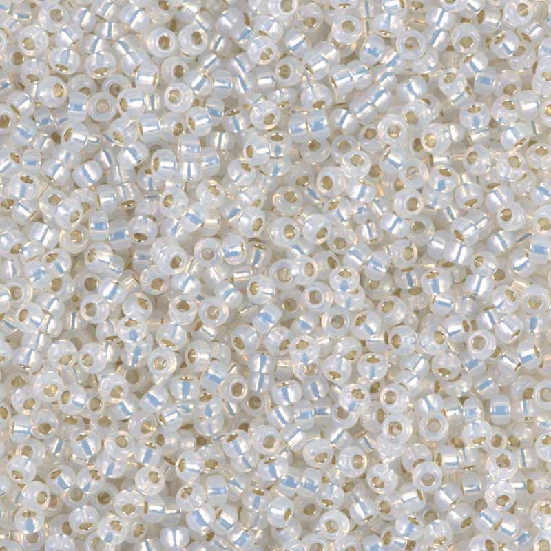 カラー番号：#551外径：約2mm 穴の大きさ：約0.8mm ​ ビーズステッチやビーズモチーフ作り等、ビーズワークに欠かせない「シードビーズ」です。 シンプルなので幅広い用途に使用できます。【色味について】※製造ロットにより、...