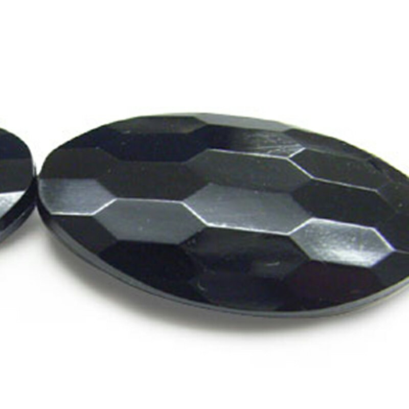 アクリル製品は管を通して型にアクリルを流して作成しますが、その管を切り離した際に傷のようなものが残る場合がございます。予めご了承頂いた上でご注文下さい。 気になる方はご注文前にお問い合わせ下さい。 アクリル製品はお客様のご希望の色に染めるこ...