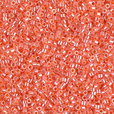 【サイズ】11/0外径：約1.6mm 穴の大きさ：約0.8mm 糸が通りやすいよう穴が大きめであり、ガラスの部分が薄く軽いビーズです。 ※製造ロットにより、同じ品番でも多少の色違いが生じる場合があります。予めご了承ください。 ビーズ織り・ビ...