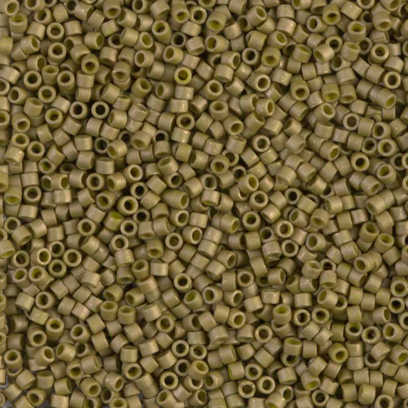 【サイズ】11/0外径：約1.6mm 穴の大きさ：約0.8mm 糸が通りやすいよう穴が大きめであり、ガラスの部分が薄く軽いビーズです。 ※製造ロットにより、同じ品番でも多少の色違いが生じる場合があります。予めご了承ください。 ビーズ織り・ビ...