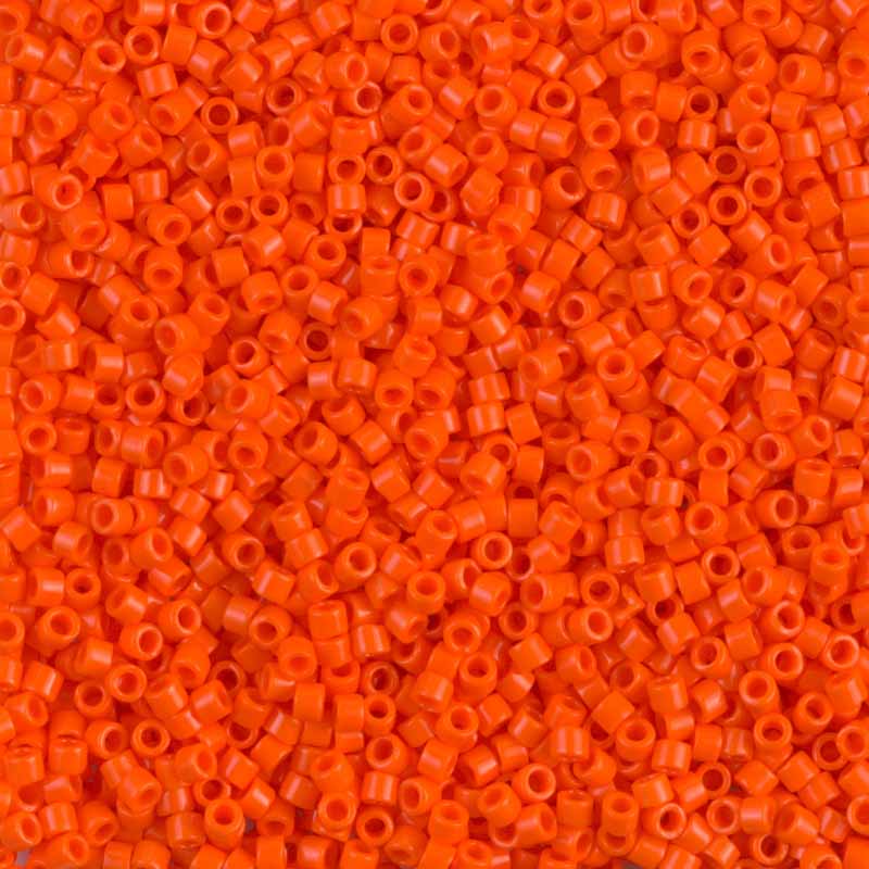 【サイズ】11/0外径：約1.6mm 穴の大きさ：約0.8mm 糸が通りやすいよう穴が大きめであり、ガラスの部分が薄く軽いビーズです。 ※製造ロットにより、同じ品番でも多少の色違いが生じる場合があります。予めご了承ください。 ビーズ織り・ビ...